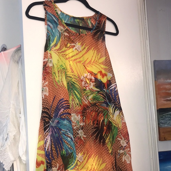 madison paige | Tops | Ladys Multi Colored Funky Top With Pointy Sides ...